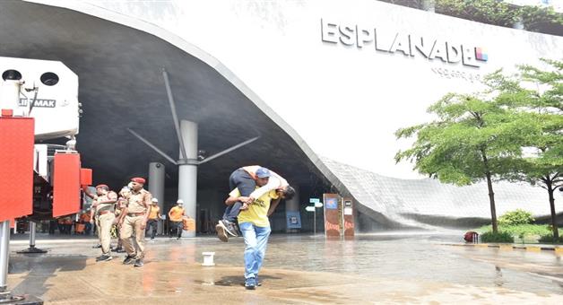 Khabar Odisha: What to do if a shopping mall catches fire suddenly ...